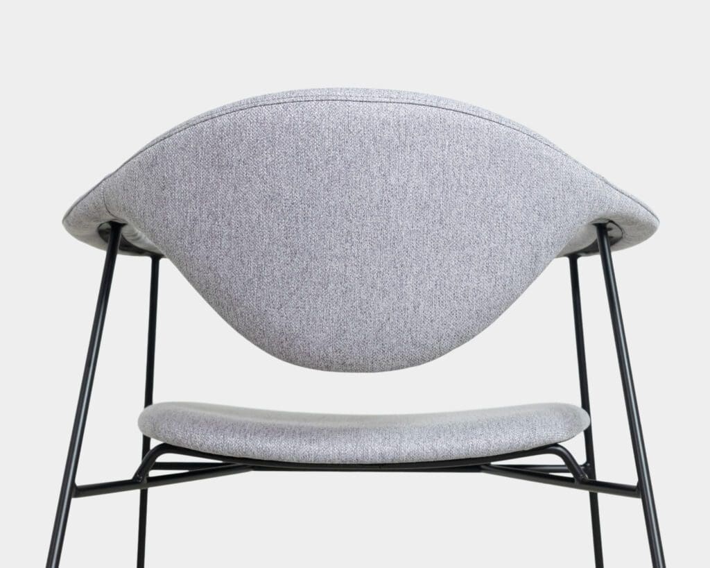 Butaca de tela Bulli - Contemporáneo y cómodo | NIHM Design